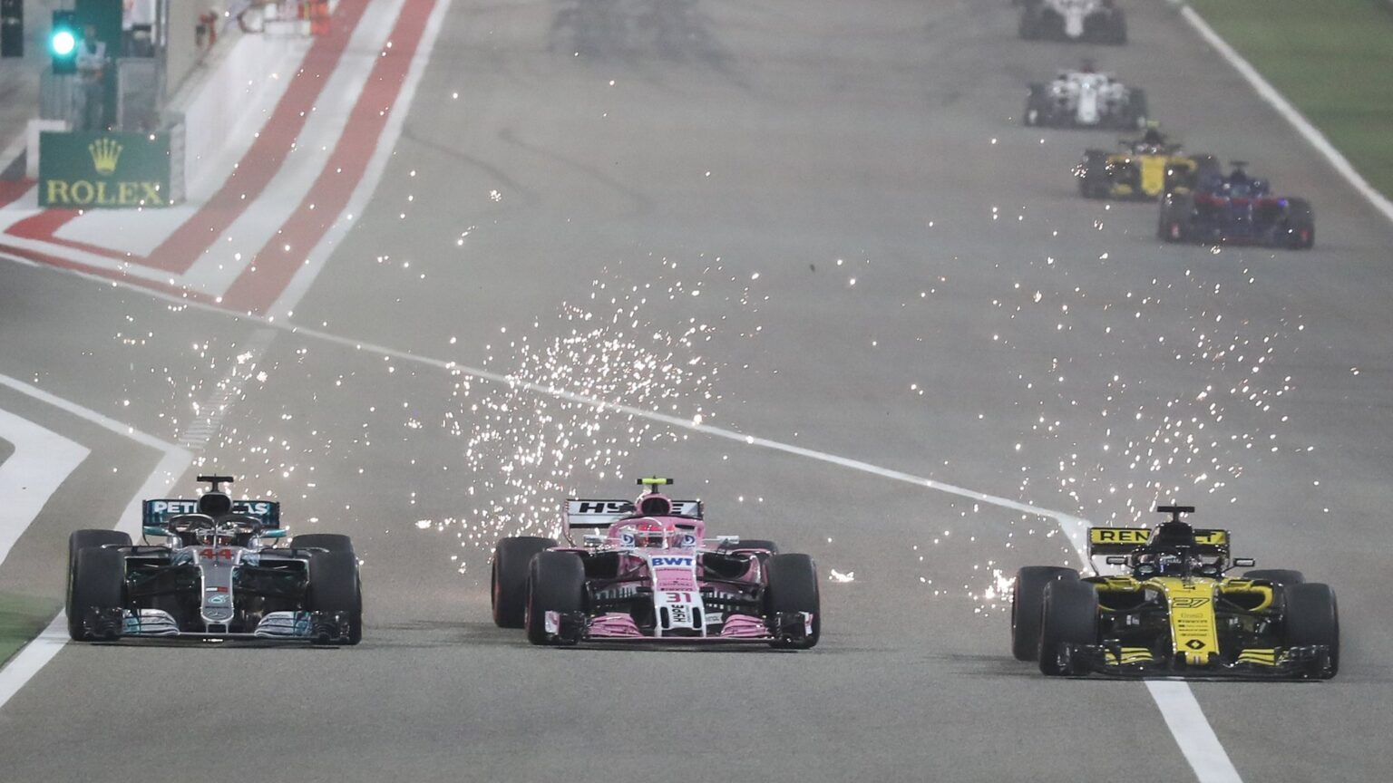 Mastering F1 Overtakes: Techniques, Strategy, and Precision in Wheel-to ...